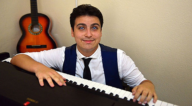 Ekrem'in en büyük hayali Fazıl Say ile piyano çalmak - Genel - Metropol ...