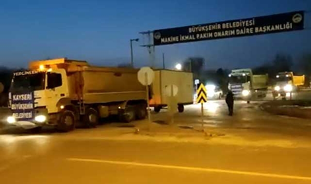 Kayseri Büyükşehir’den Deprem Bölgesine 5 Kamyon, 1 Pikap ve 1 Karavan ...